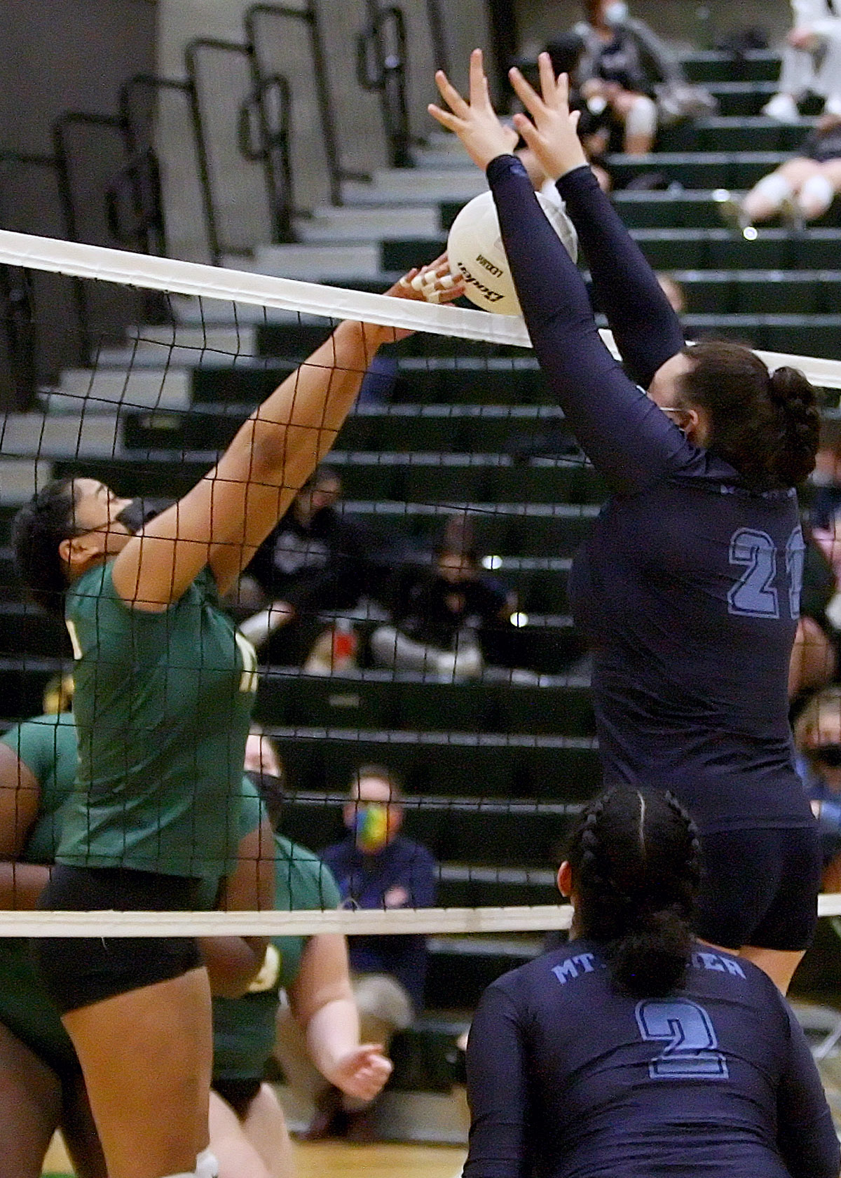 Ram volleyball sweeps Trojans | Westside Seattle